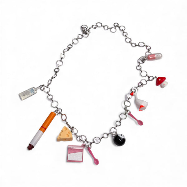 Kiki’s favourite things necklace – Indifferent Avocado